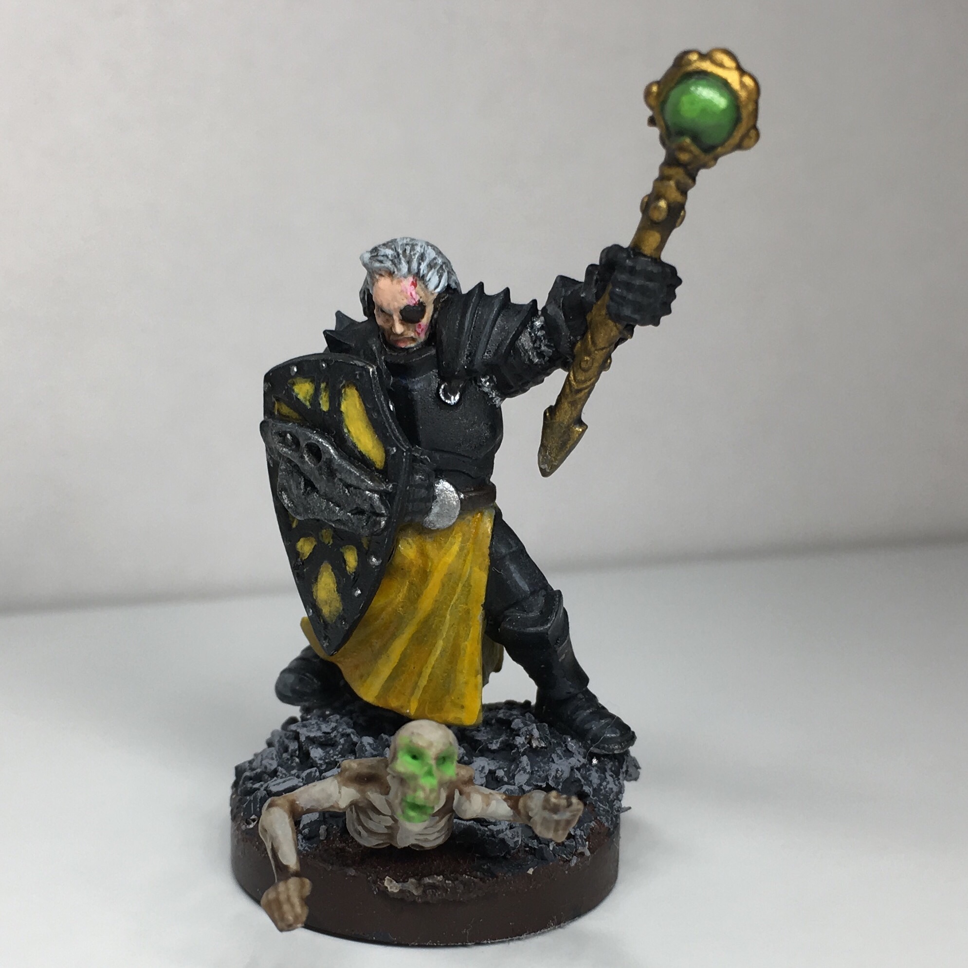 88550 Human Shadow Priest – Chainmail Miniatures